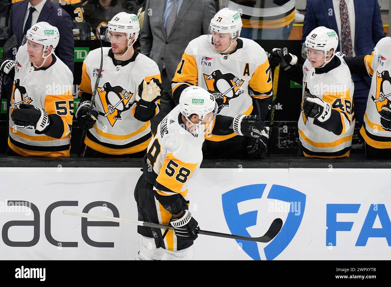 Pittsburgh Penguins' Kris Letang (58) celebrates his goal during the ...