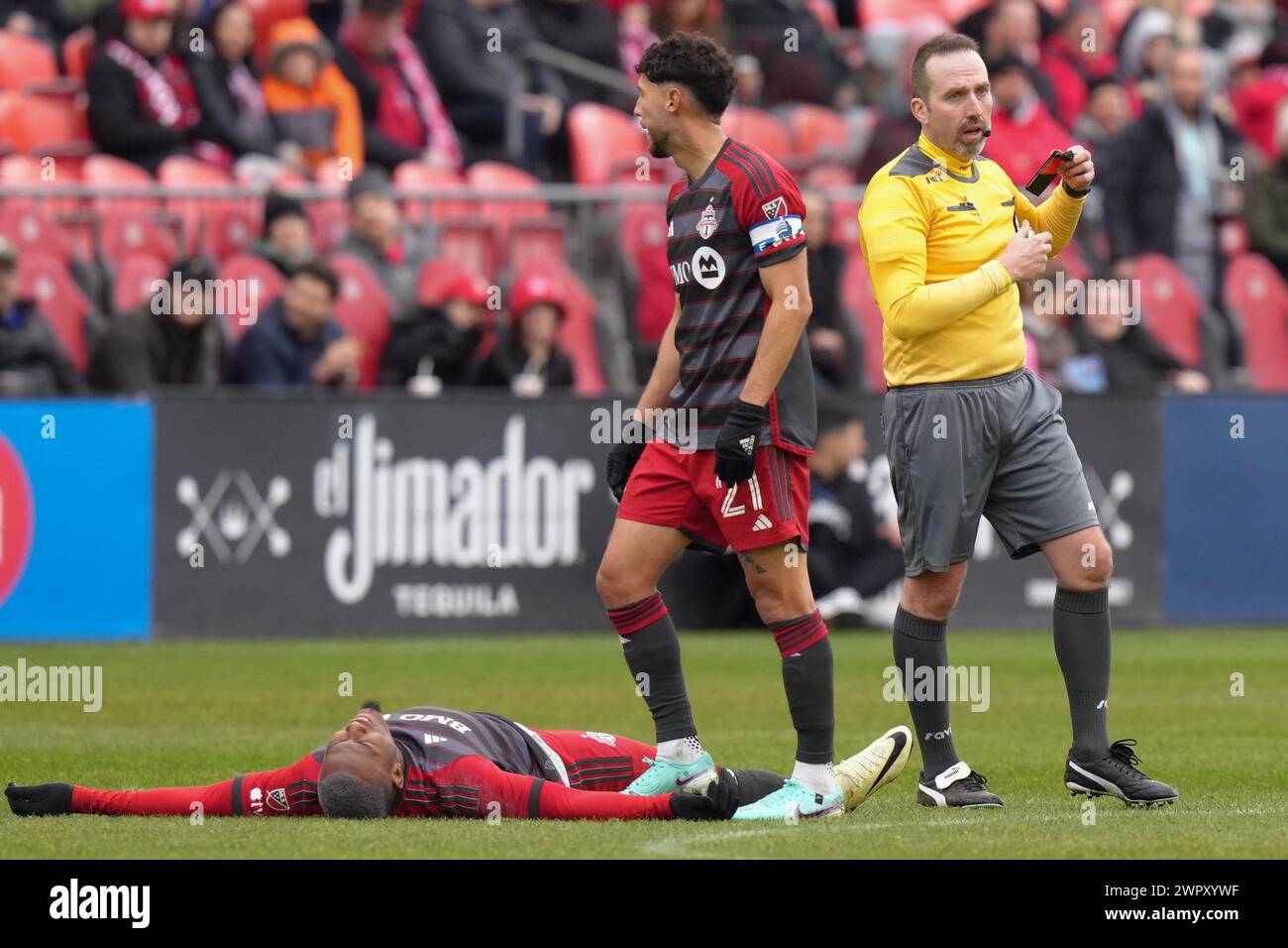 Toronto, Can. 09th Mar, 2024. Replacement match referee Chris Grabas ...