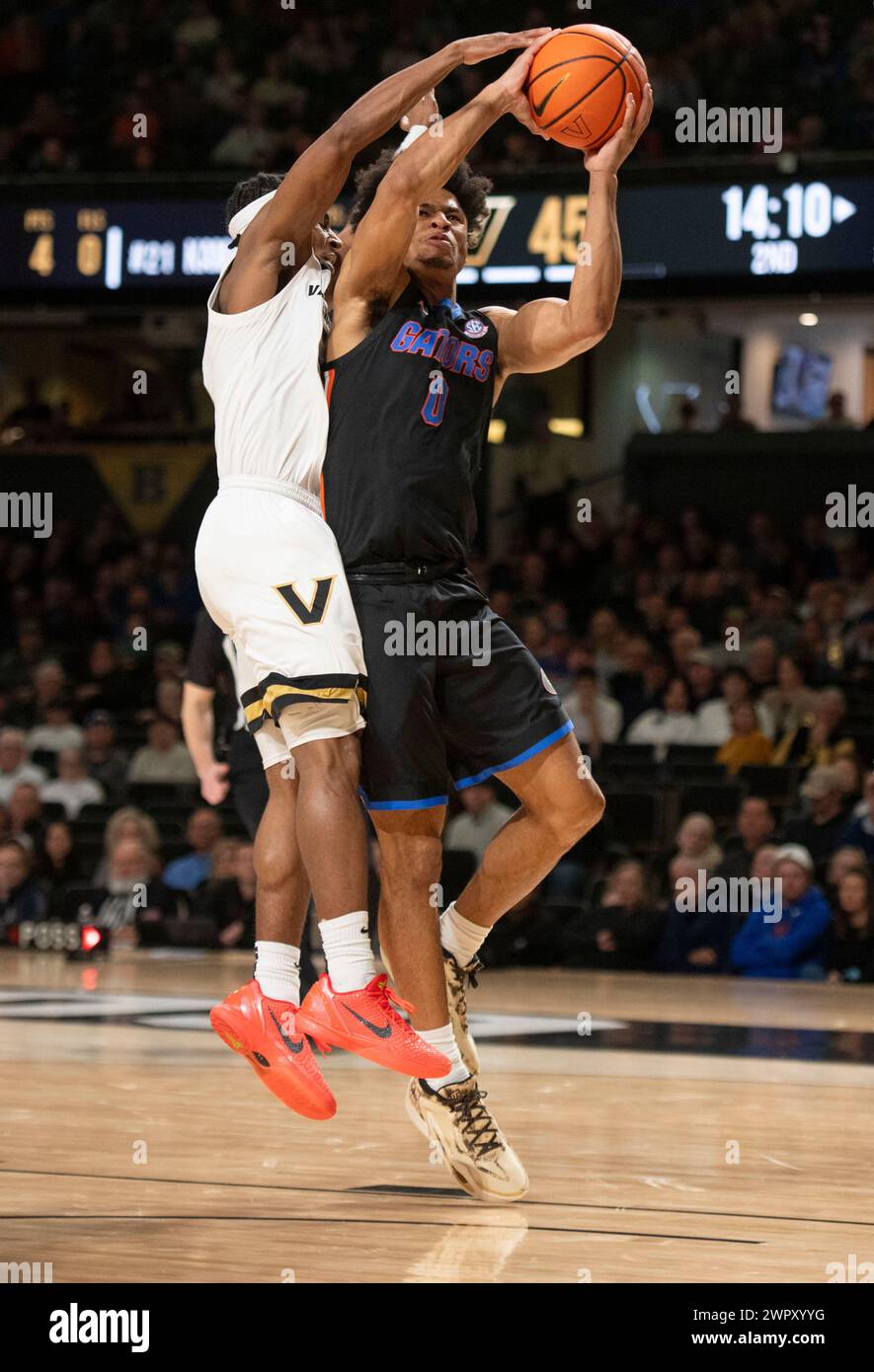 Nashville, Tennessee, USA. 9th Mar, 2024. Florida Gators guard Zyon ...