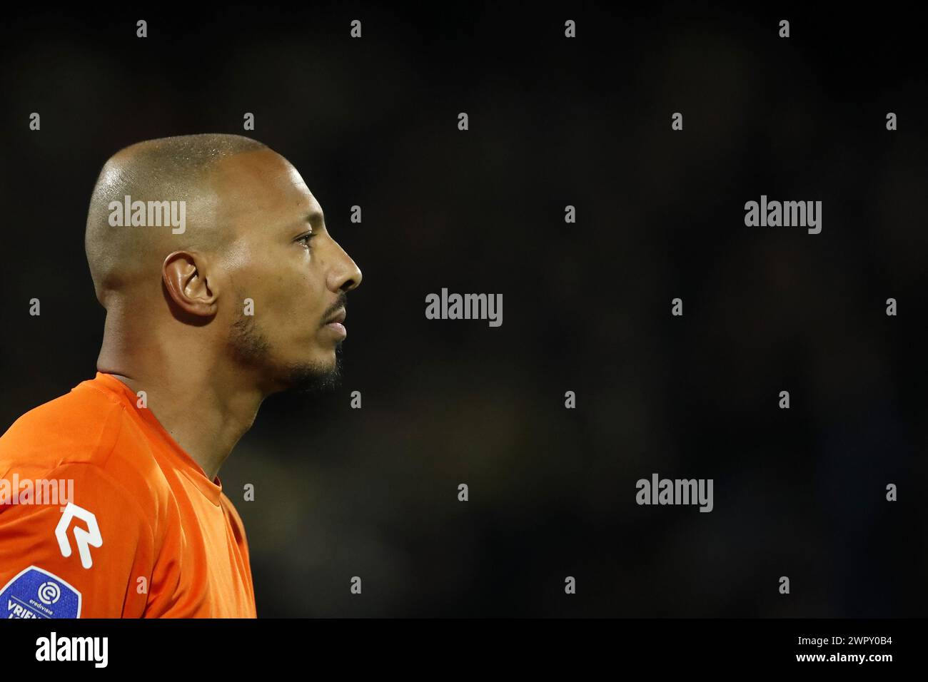 WAALWIJK - Vitesse goalkeeper Eloy Room during the Dutch Eredivisie ...