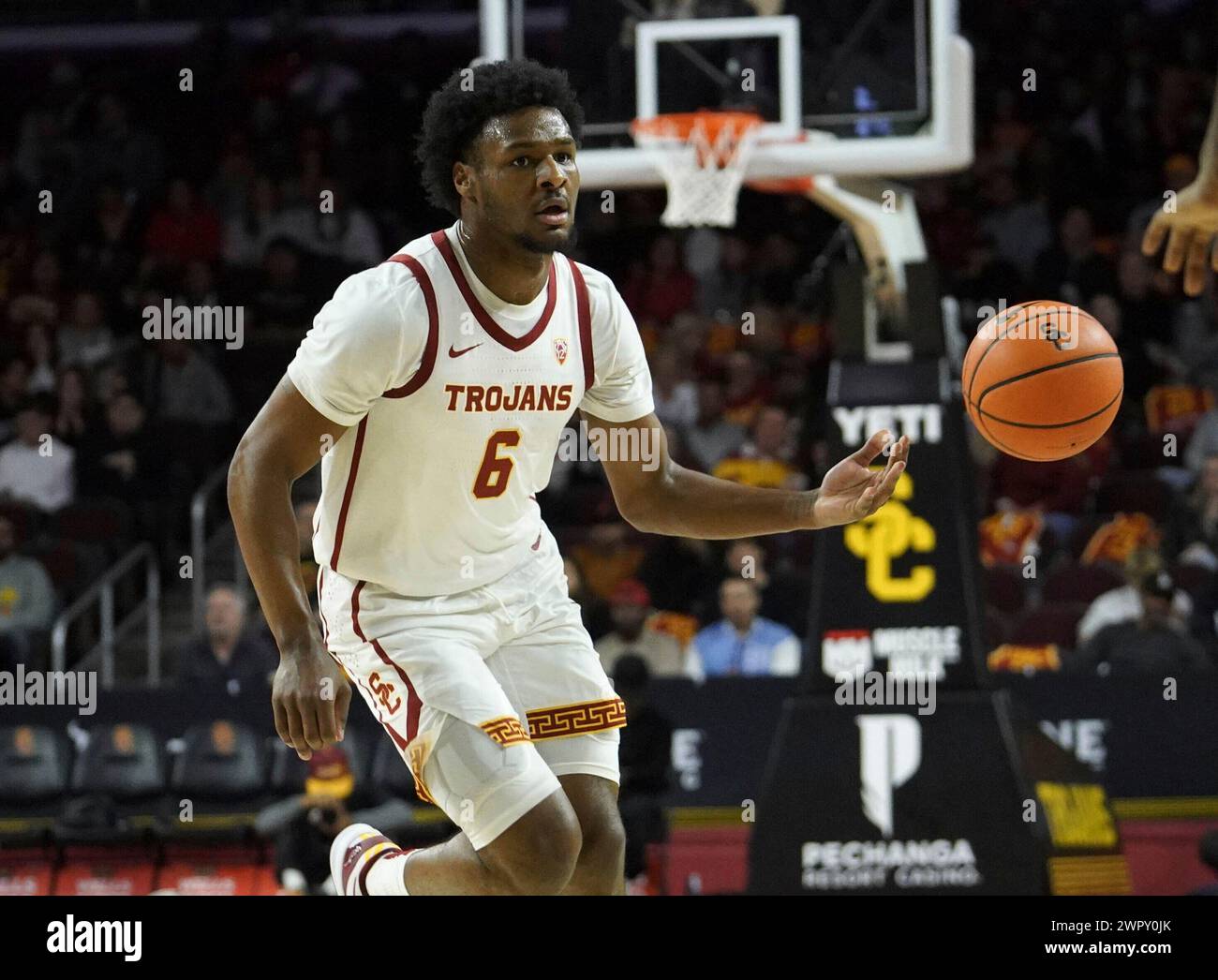 USC Trojans guard Bronny James (6) makes a move with the basketball against the Arizona State ...