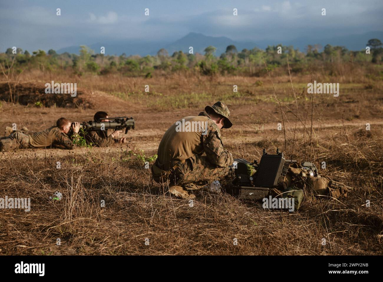 U.S. Marines assigned to Weapons Company, Battalion Landing Team 1/5 ...