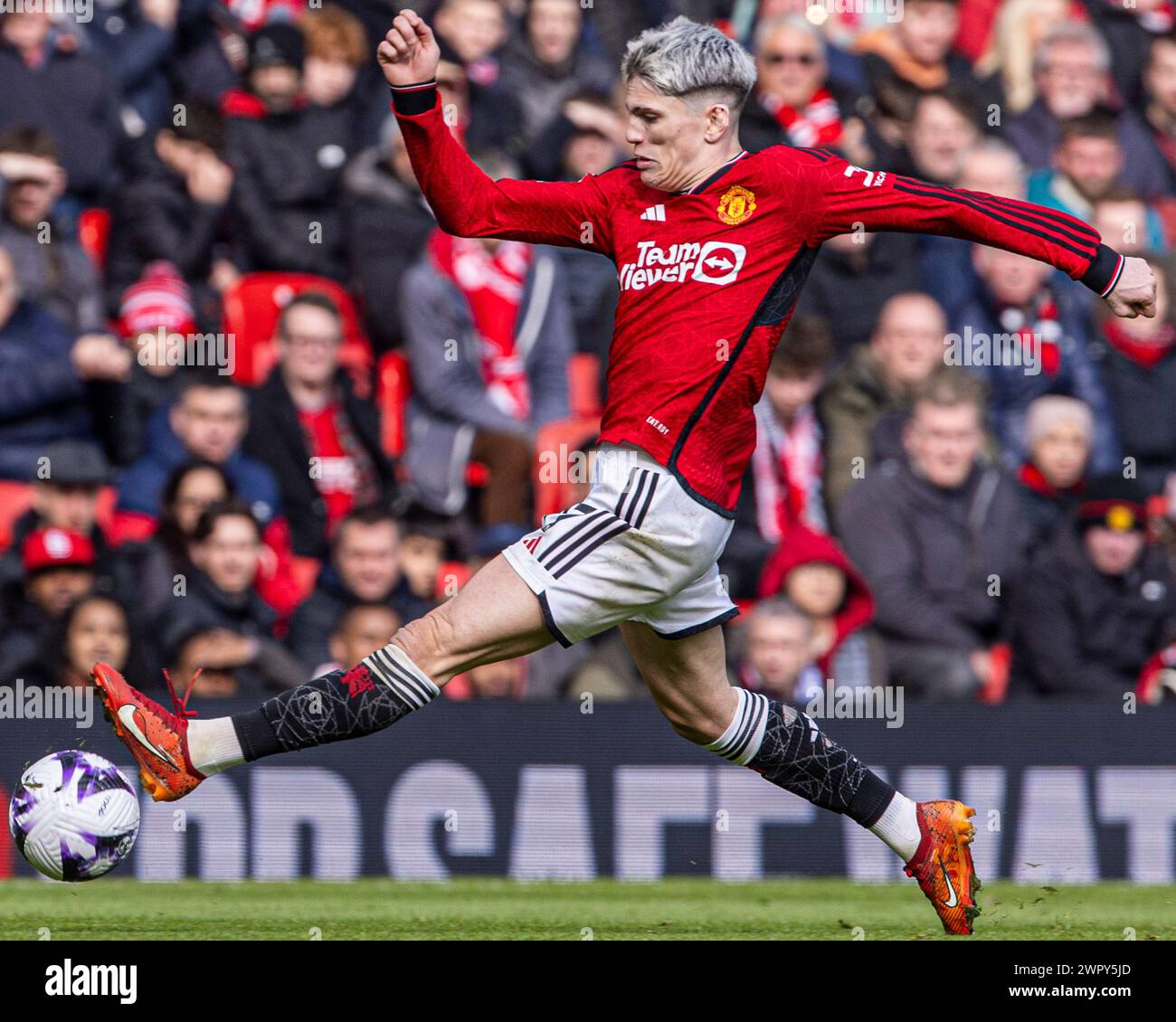 Alejandro garnacho everton hi-res stock photography and images - Alamy