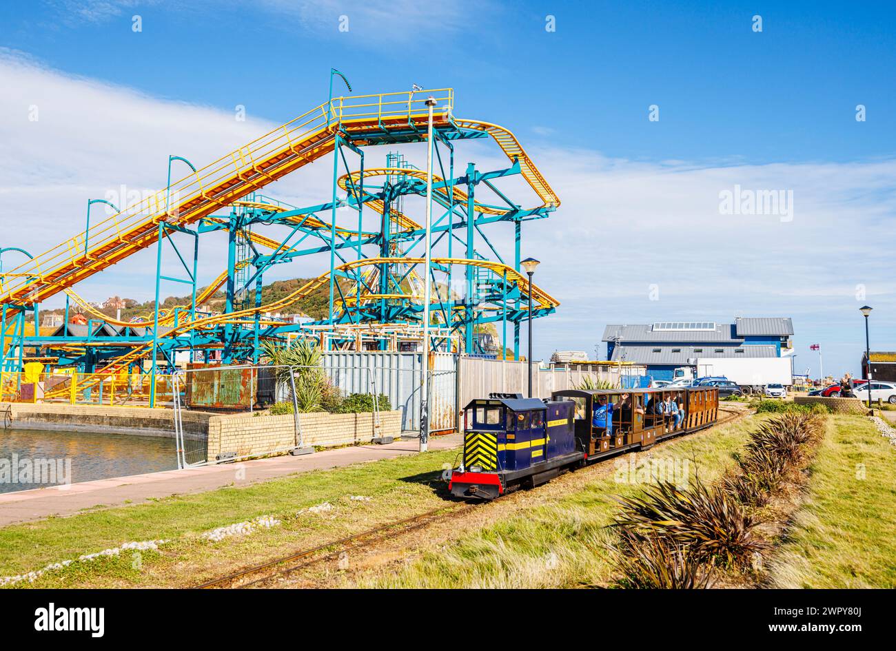 Hastings Miniature Railway engine 'Speedy Fizzle' in front of Pinball X ...