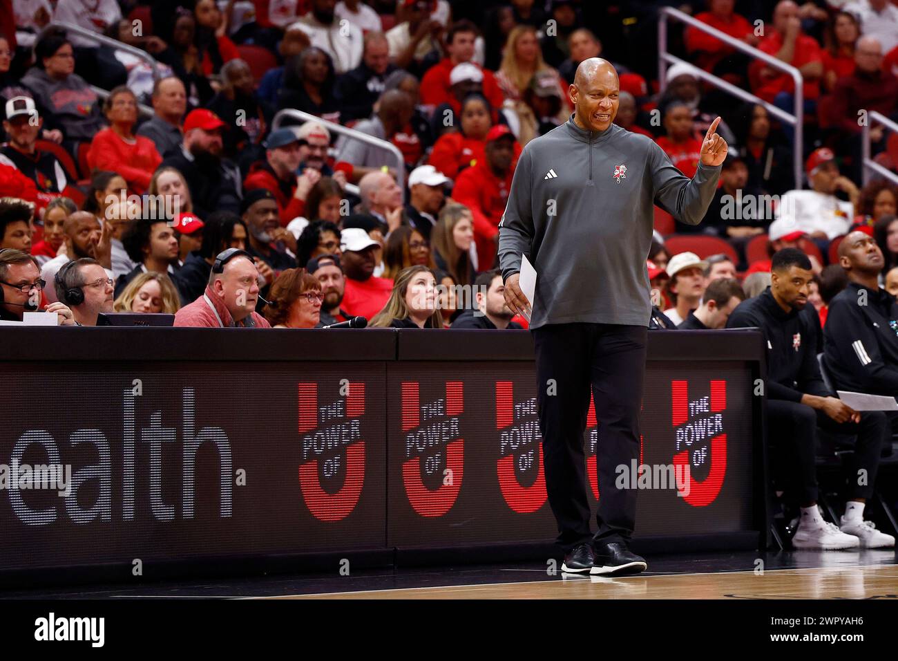 LOUISVILLE, KY - MARCH 09: Louisville Cardinals head coach Kenny Payne ...