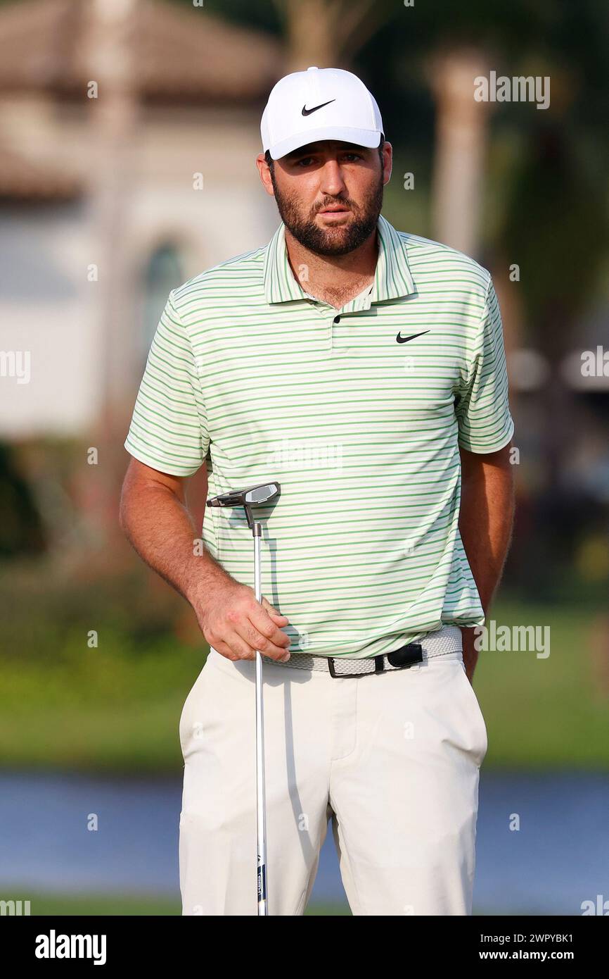 ORLANDO, FL - MARCH 09: PGA golfer Scottie Scheffler putts on the 16th ...
