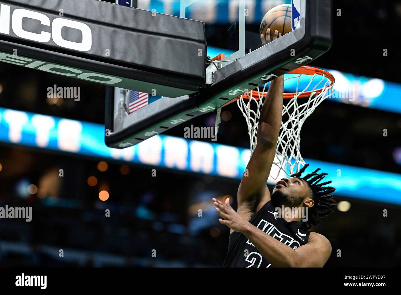 Brooklyn Nets guard Cam Thomas (24) drives to the basket during the ...