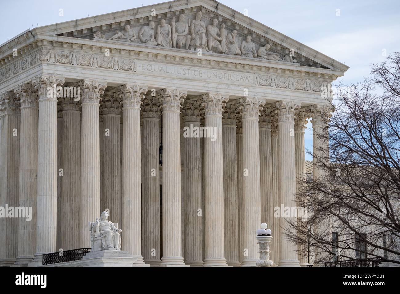 U.S. Supreme Court Close-up with blue sky background Stock Photo - Alamy