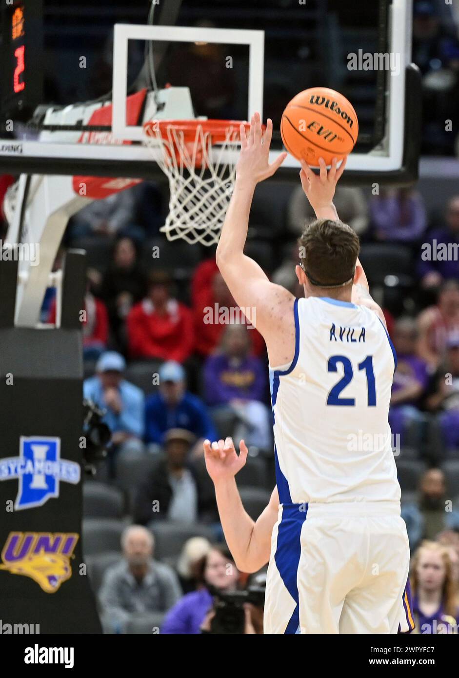 ST. LOUIS, MO - MARCH 09: Indiana State center Robbie Avila (21) sinks ...