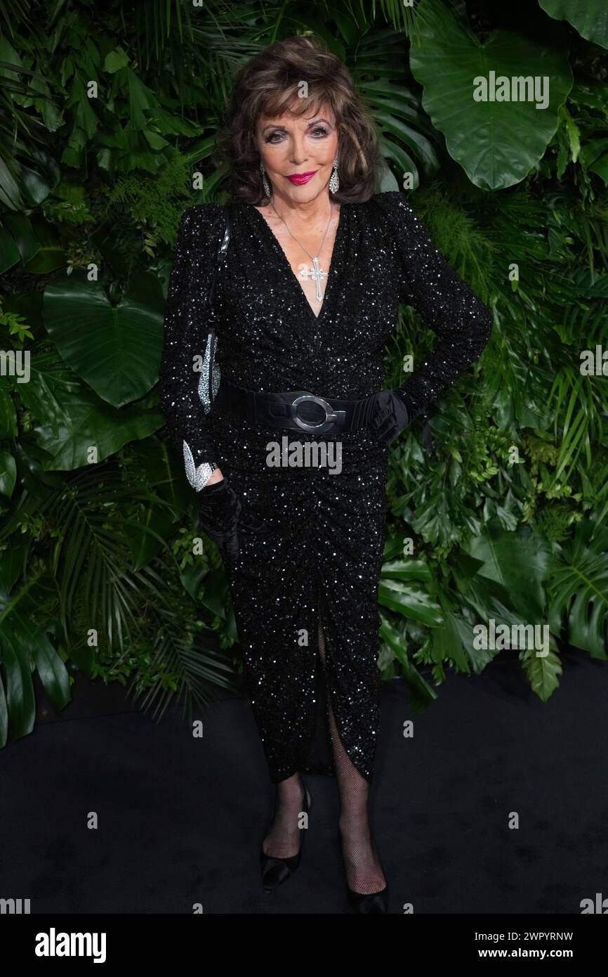 Joan Collins arrives at Chanel's 15th Annual Pre-Oscar Awards Dinner on ...