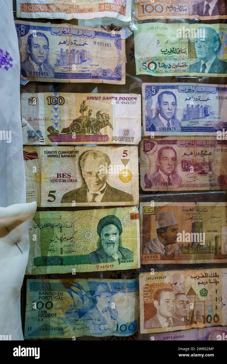 money in bills from islamic countries, Talaa Kebira , Fès el-Bali, Fez ...