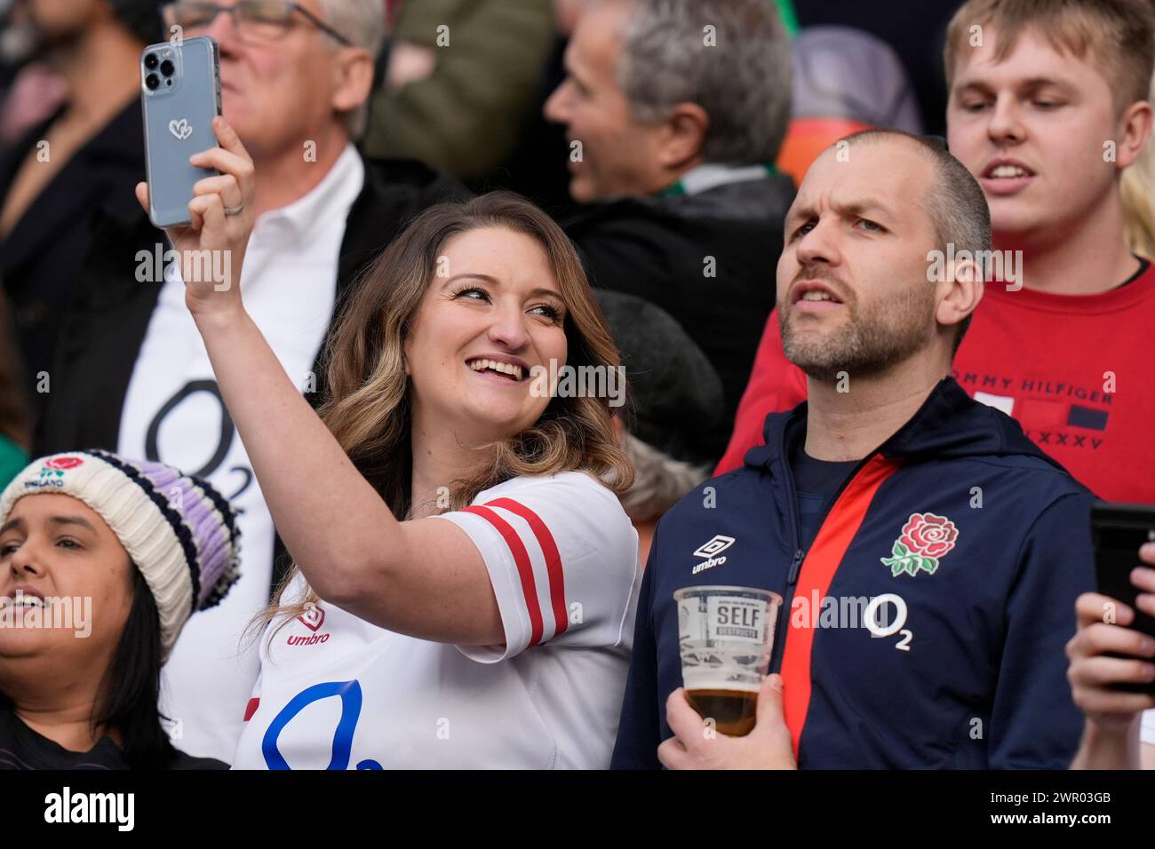 England fans sing the national anthem before the 2024 Guinness 6 ...