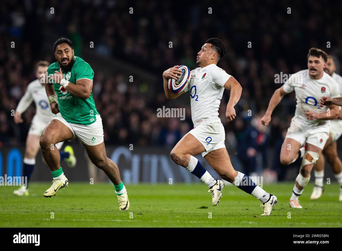 Marcus Smith of England, Bundee Aki of Ireland during the 2024 Six ...