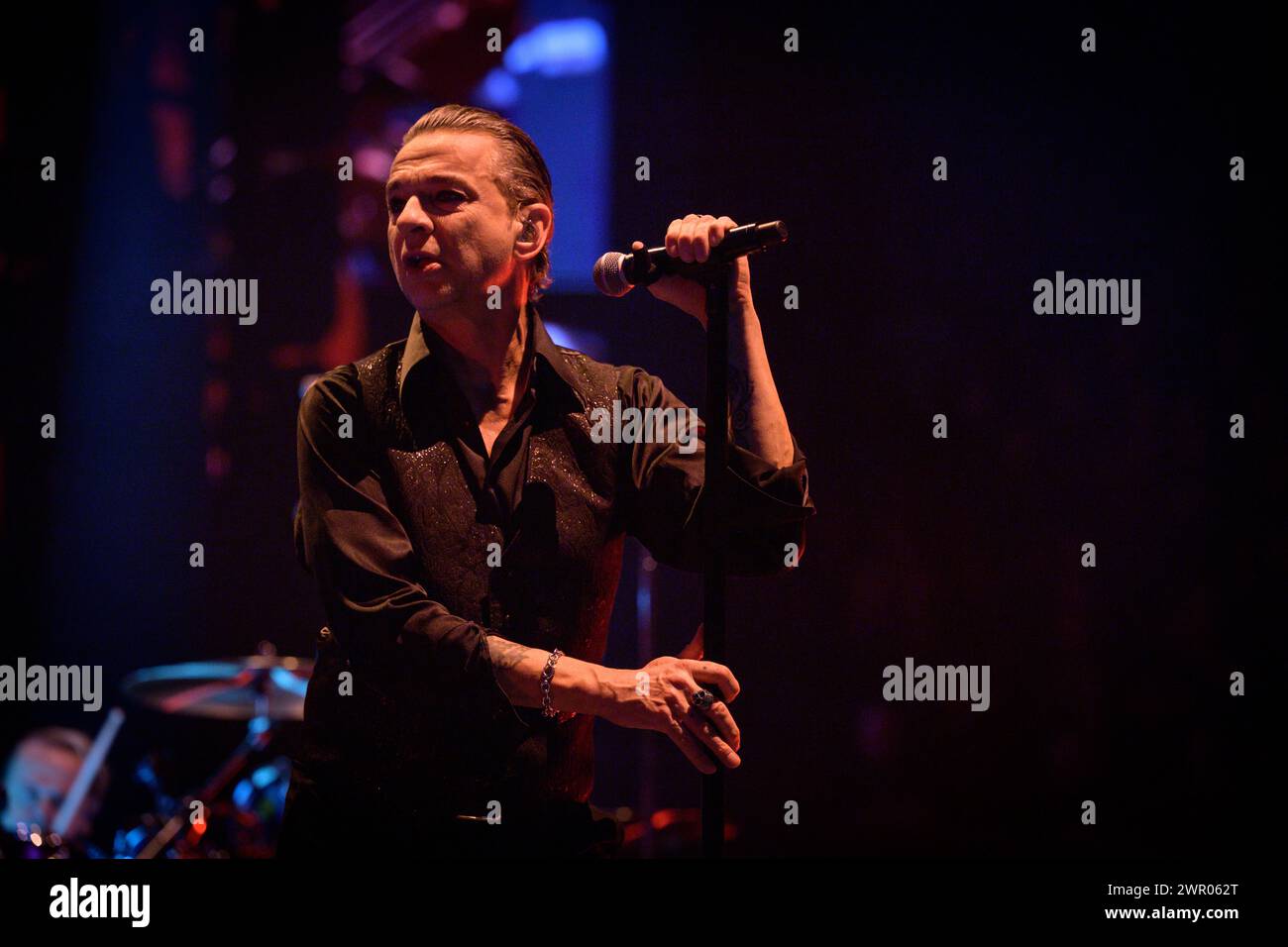 Depeche Mode Dave Gahan - Memento Mori World Tour 2024 - live in der ...