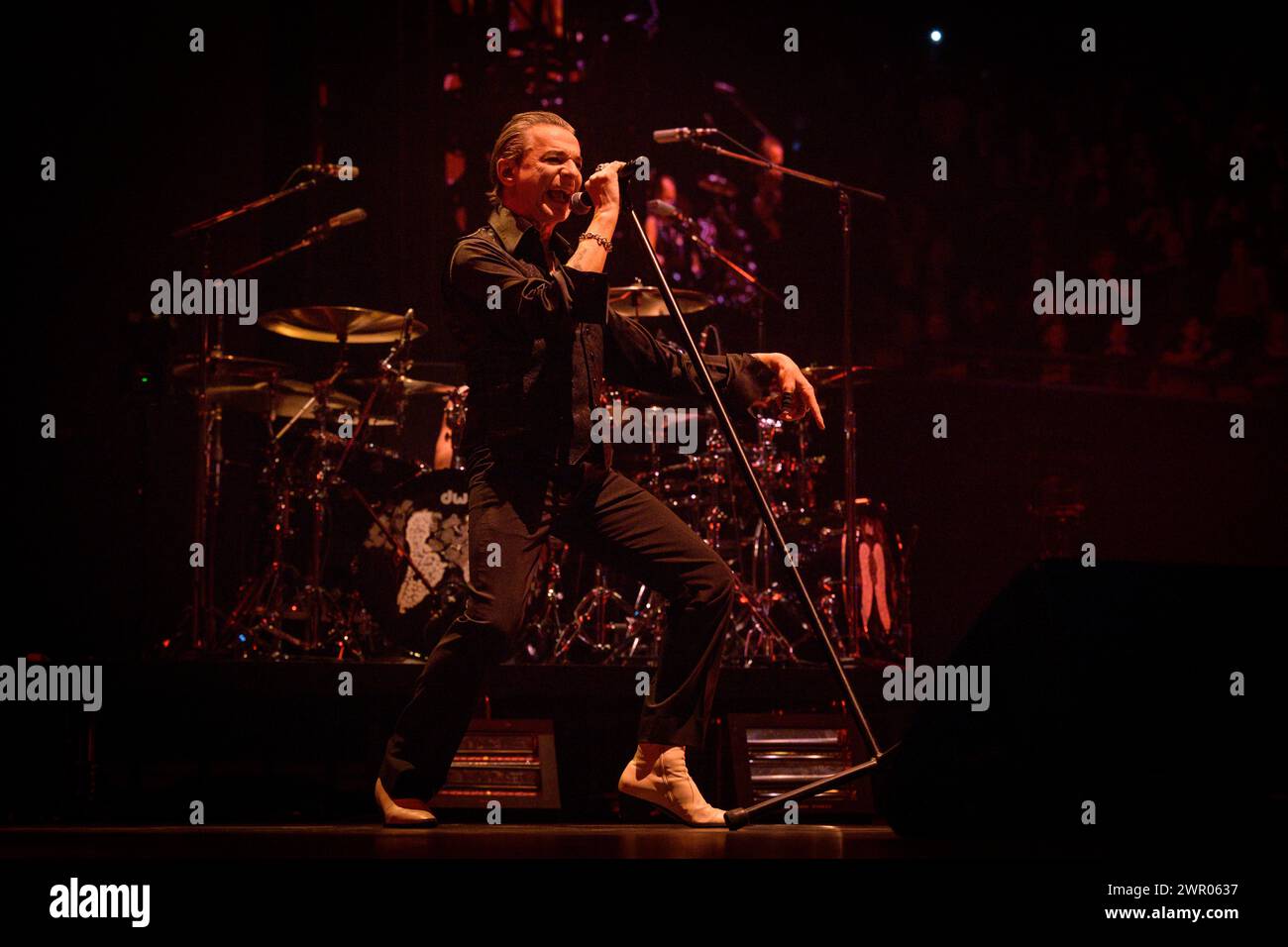 Depeche Mode Dave Gahan - Memento Mori World Tour 2024 - live in der ...