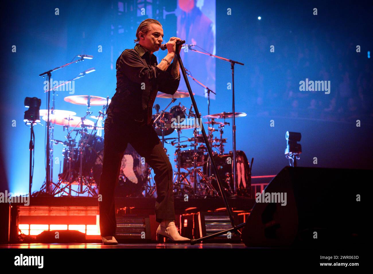 Depeche Mode Dave Gahan - Memento Mori World Tour 2024 - live in der ...