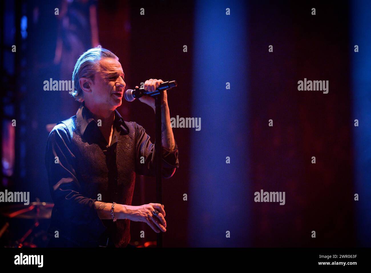 Depeche Mode Dave Gahan - Memento Mori World Tour 2024 - live in der ...
