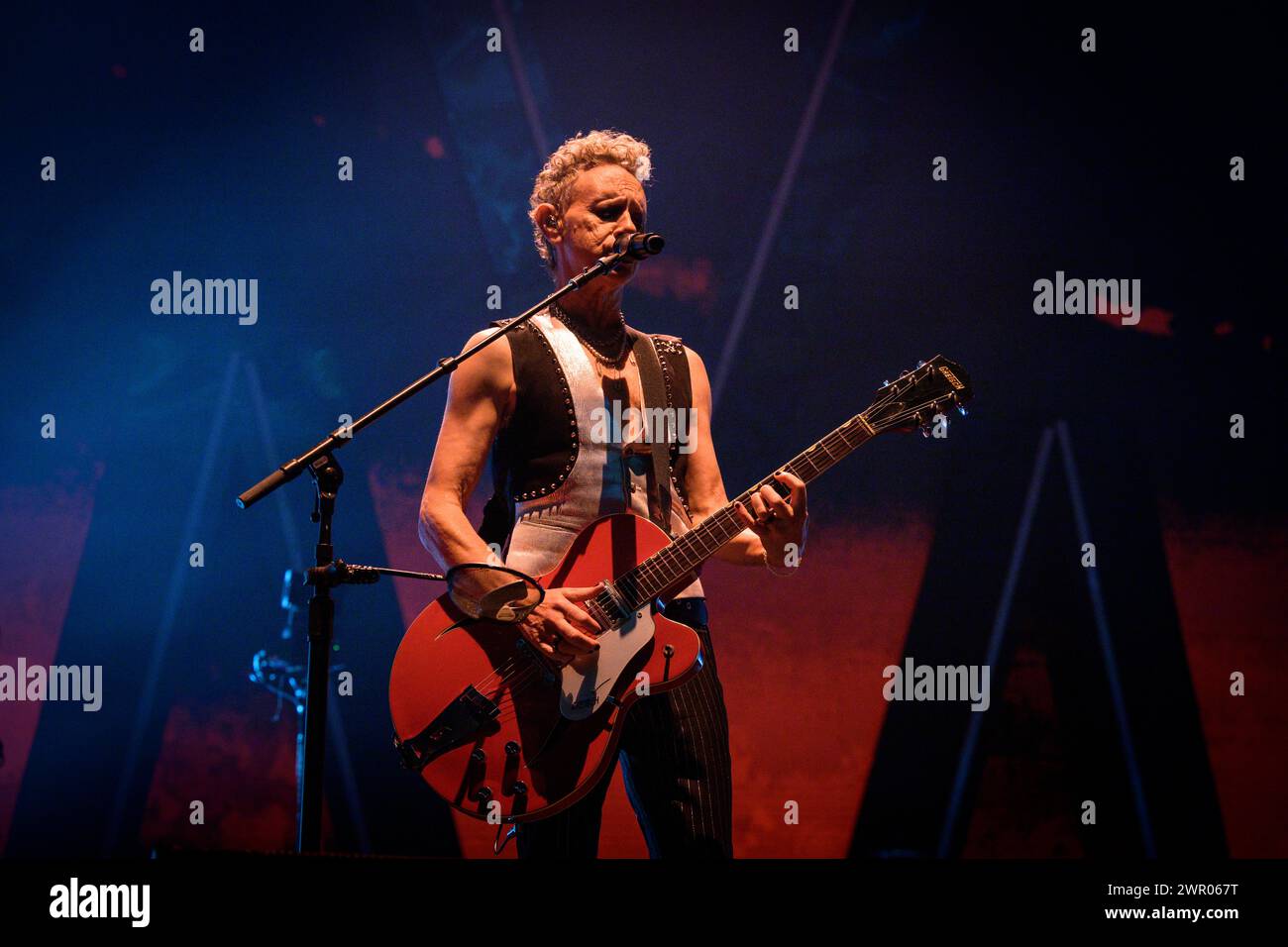 Depeche Mode Martin Gore - Memento Mori World Tour 2024 - live in der ...