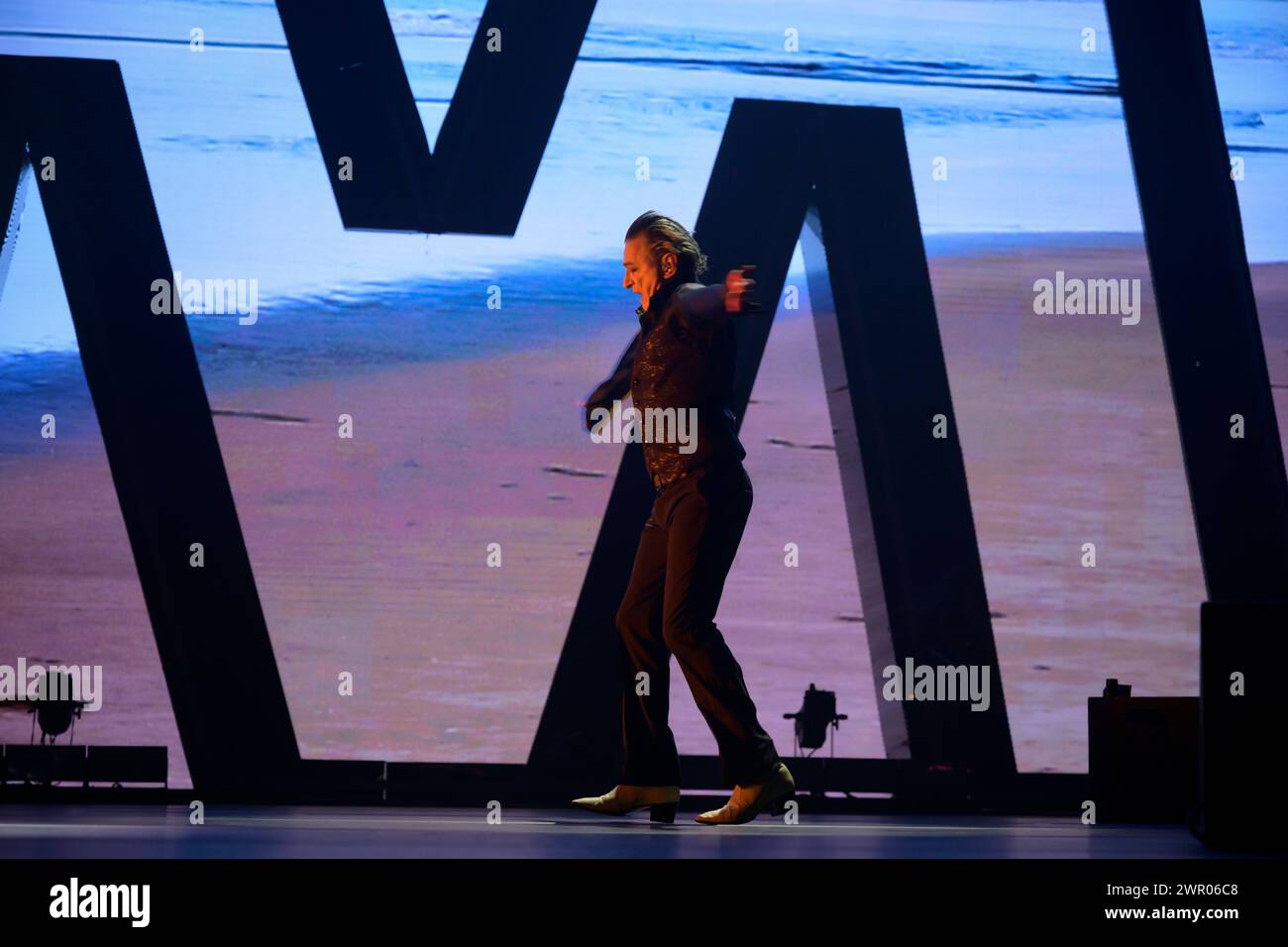 Depeche Mode - Memento Mori World Tour 2024 - live in der Olympiahalle ...