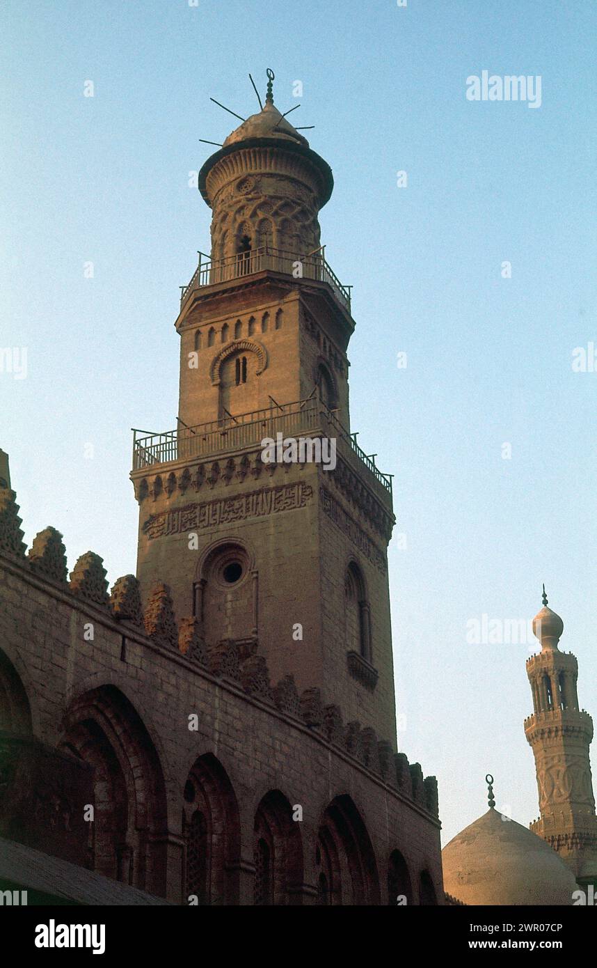 MINARETE DE UNA MEZQUITA. Location: EXTERIOR. KAIRO. EGYPT Stock Photo ...