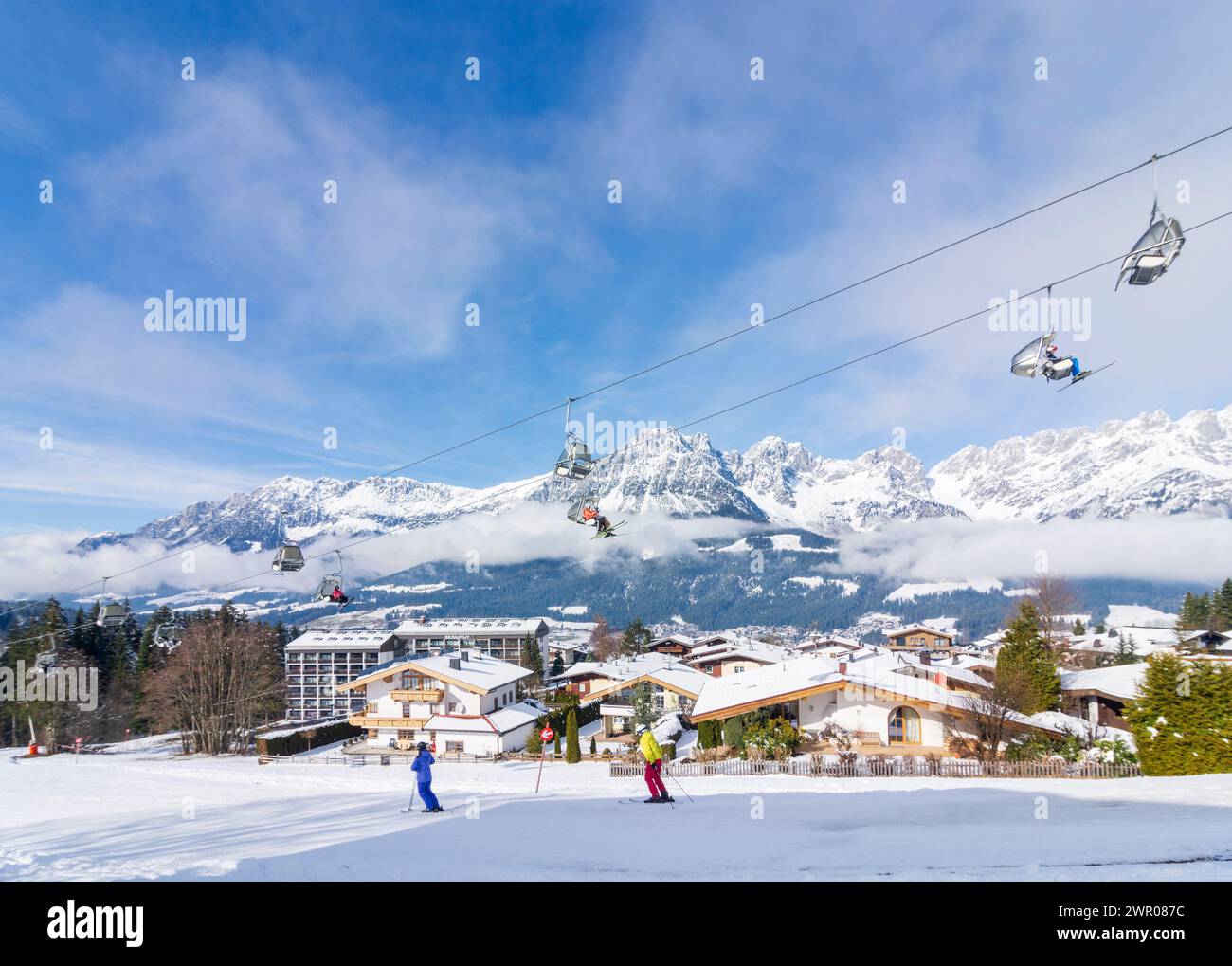 Ellmau: village Ellmau, Wilder Kaiser mountain range, ski lift ...
