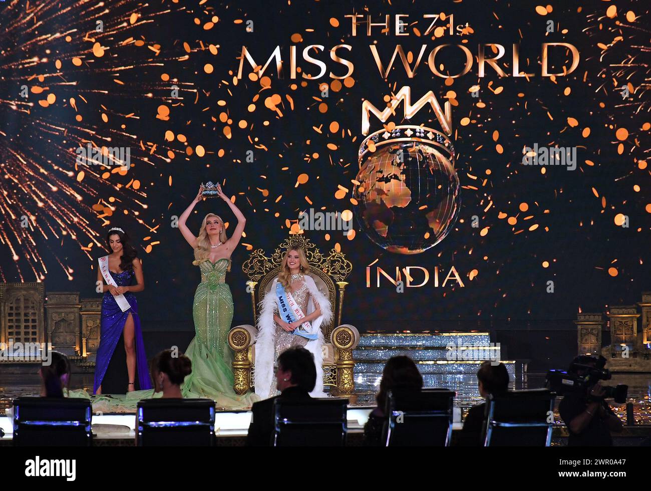 L-R Lebanon's Yasmina Zaytoun looks on as Poland's reigning Miss World ...