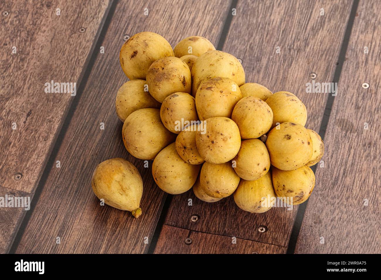 Tropical exotic sweet and juicy Longan fruit Stock Photo - Alamy