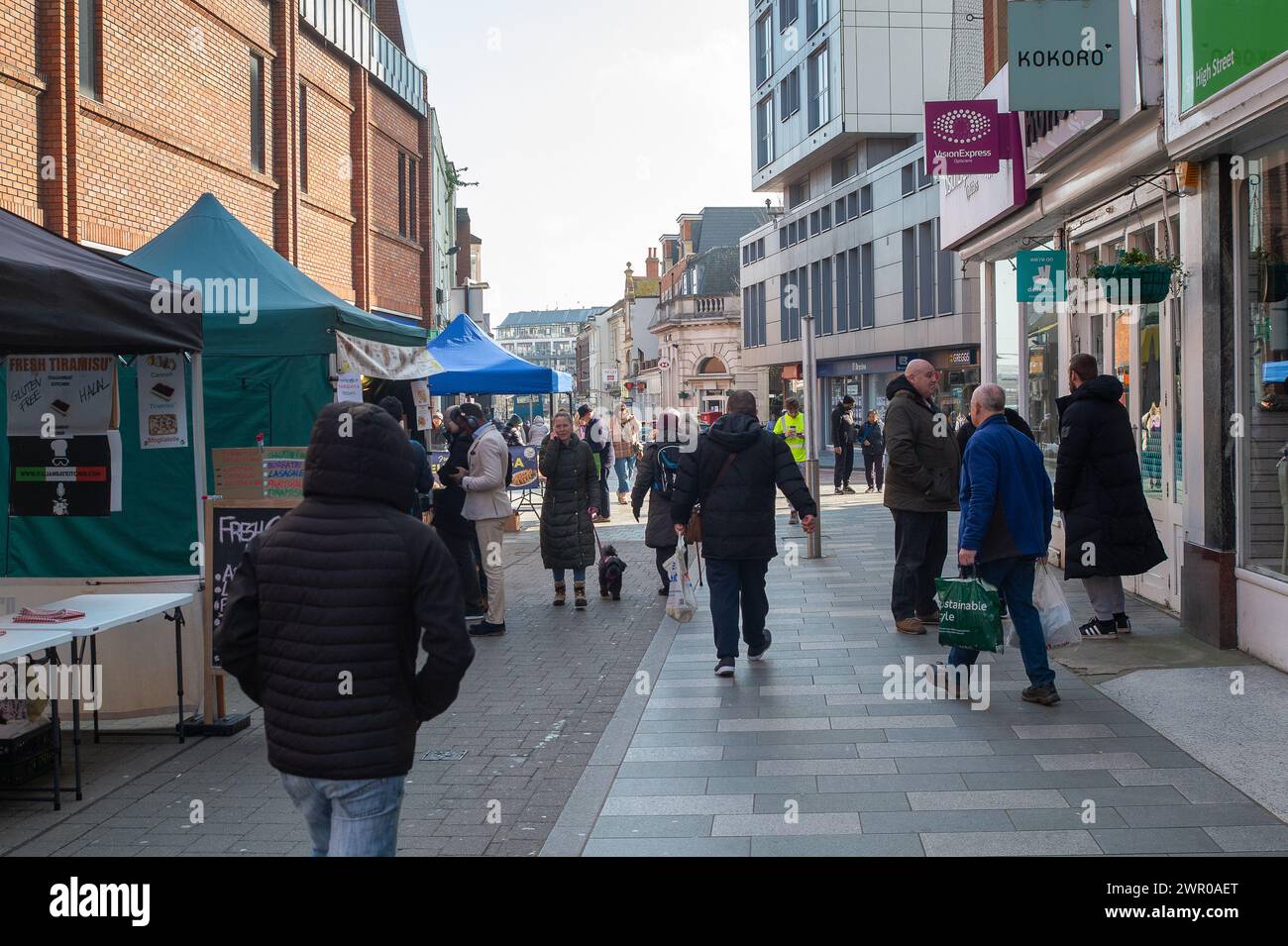 Maidenhead, Berkshire, UK. 8th March, 2024. Shoppers were out and about ...
