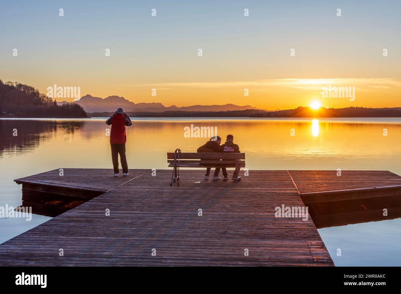 Neumarkt am Wallersee: lake Wallersee at sunset, bathing jetty, Alps ...