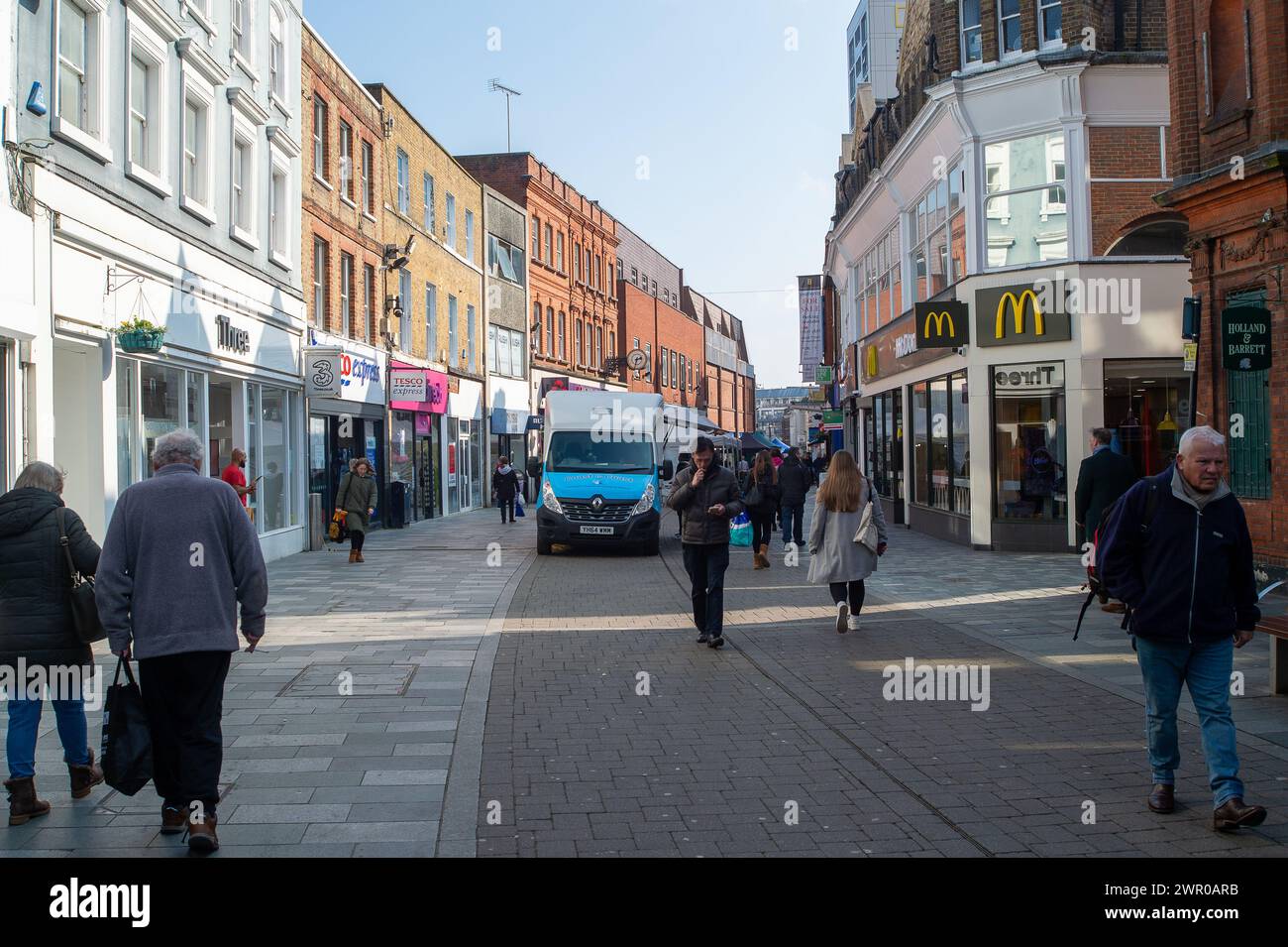 Maidenhead, Berkshire, UK. 8th March, 2024. Shoppers were out and about ...