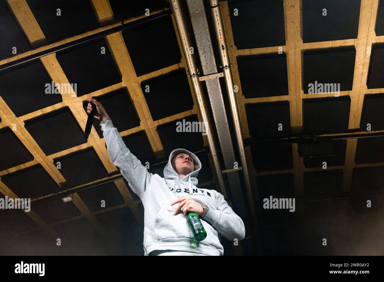 Italian singer Music Concert - Massimo Pericolo - Le cose cambiano Club ...