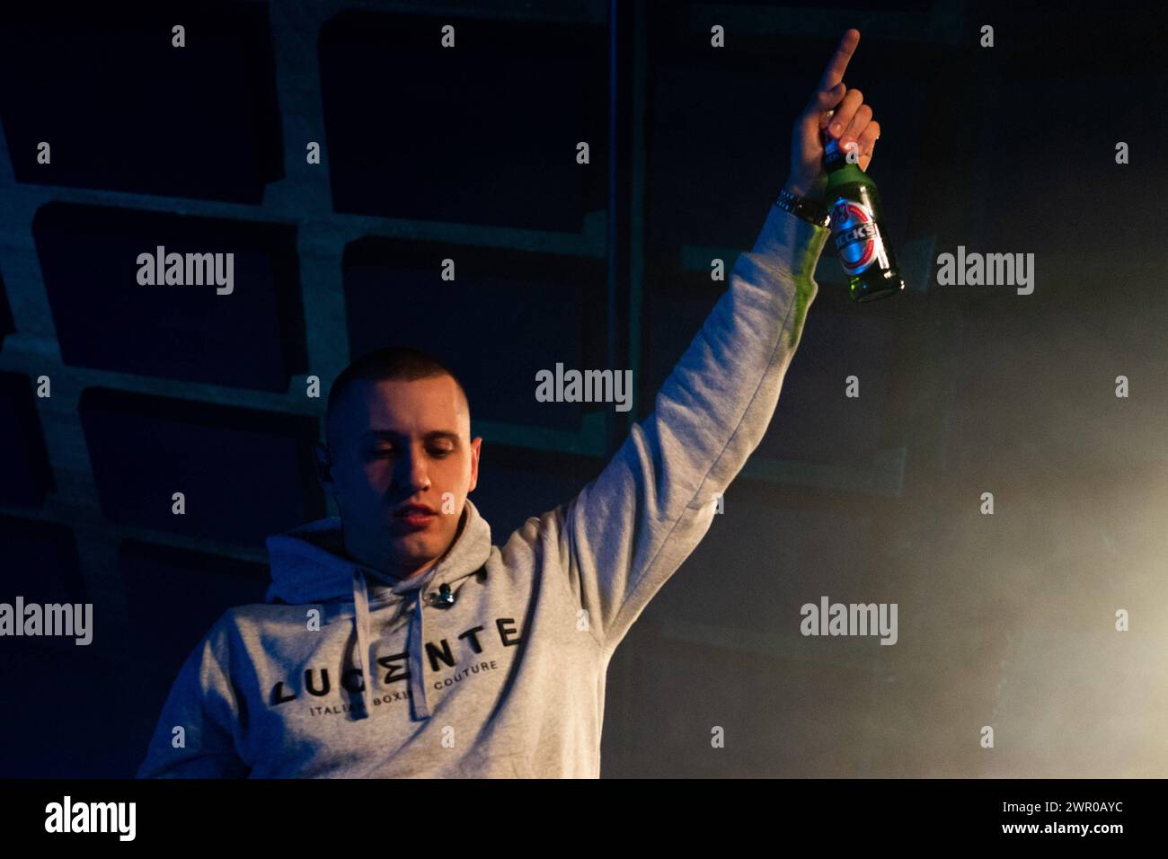 Italian singer Music Concert - Massimo Pericolo - Le cose cambiano Club ...