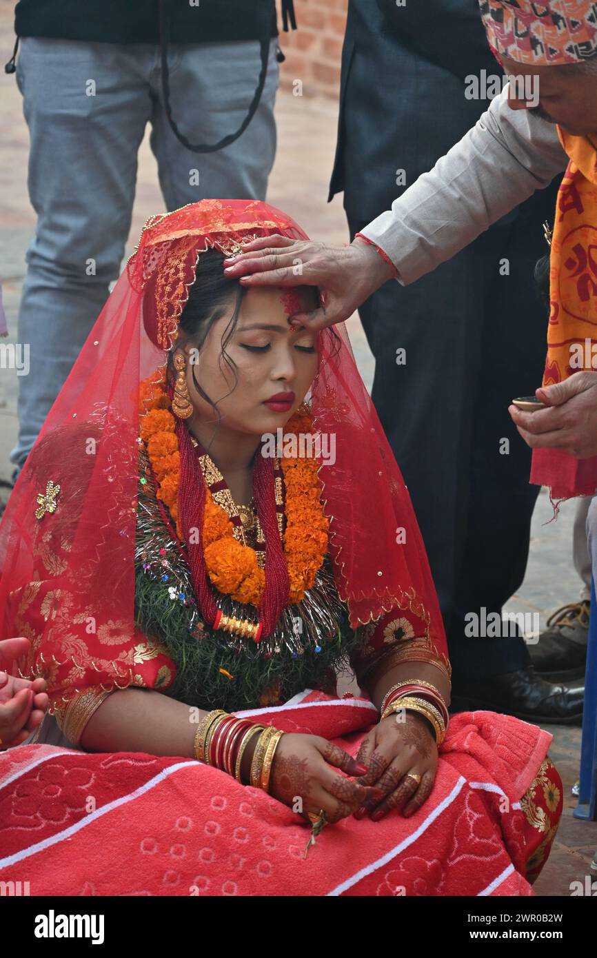 Newari couple hi-res stock photography and images - Alamy