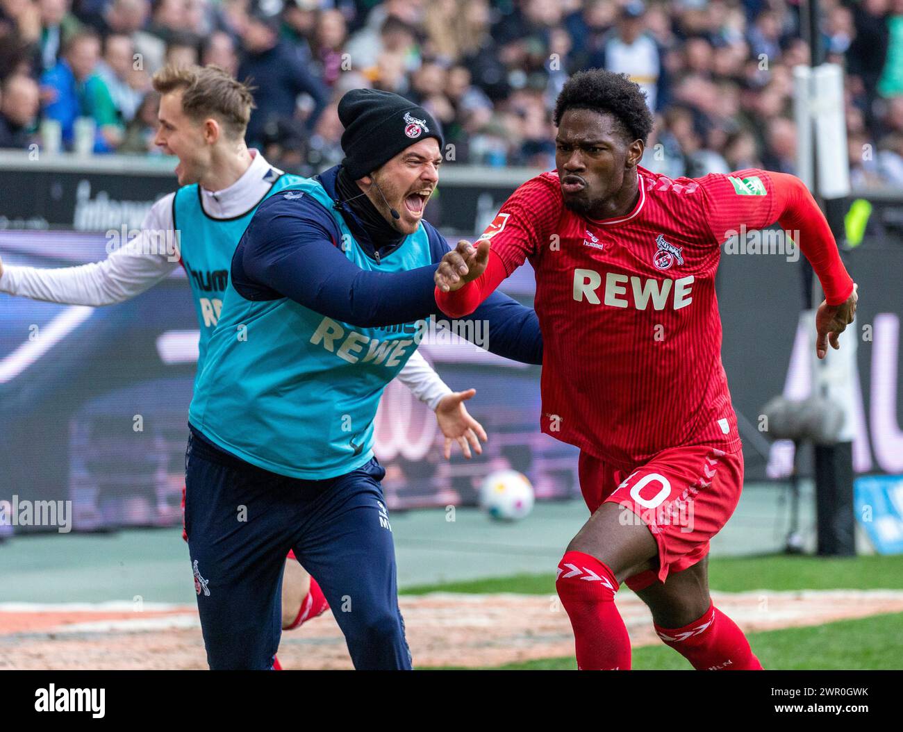 Sports helper hi-res stock photography and images - Alamy