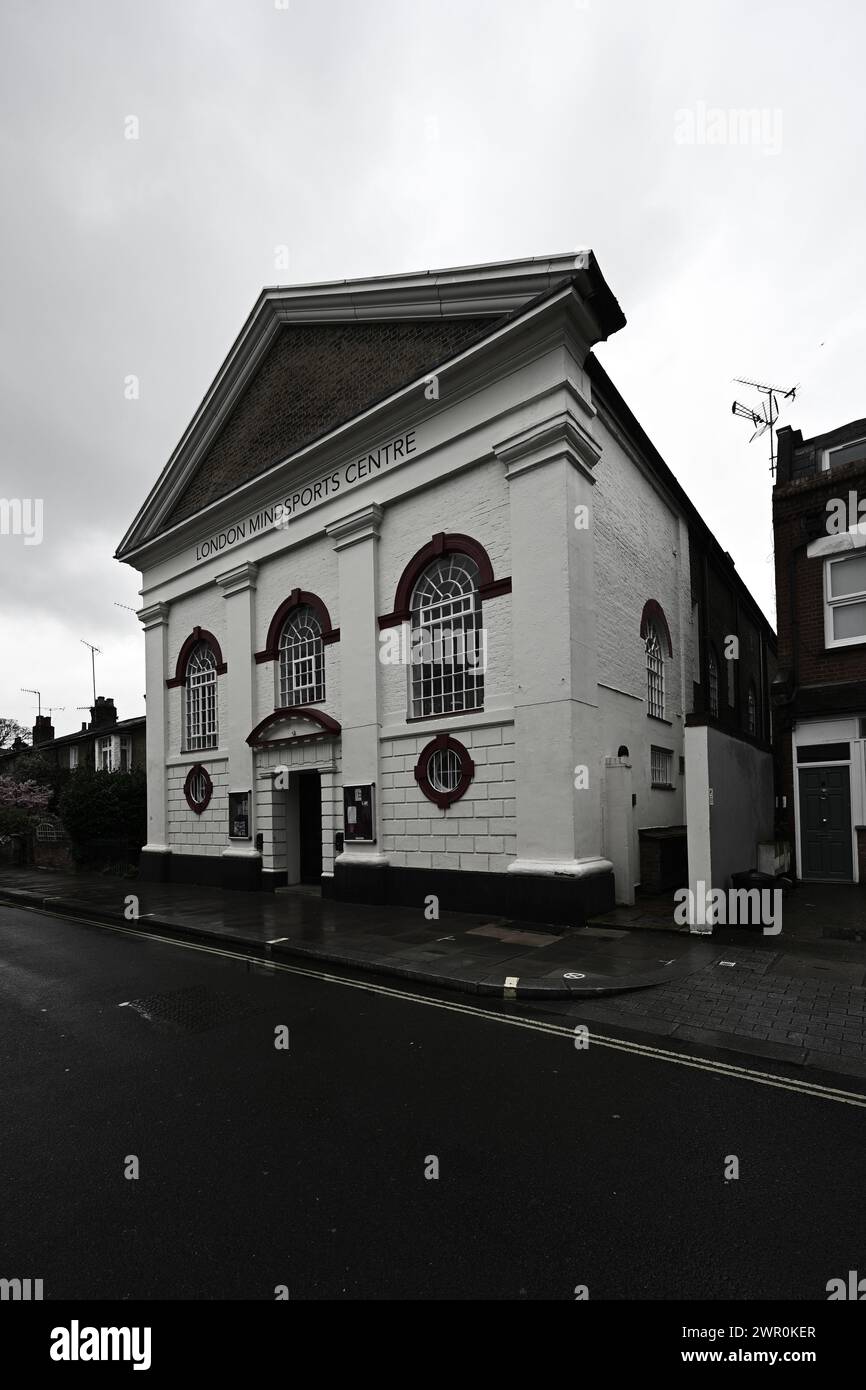 Deconsecrated chapel hi-res stock photography and images - Alamy