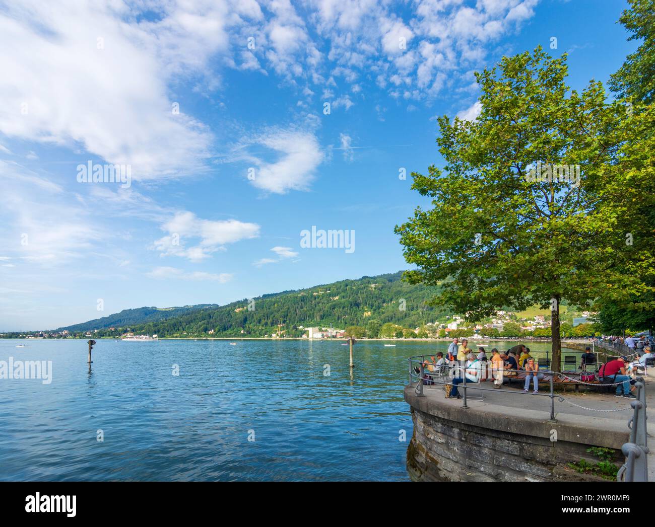 Bregenz: lake Bodensee (Lake Constance), promenade Seepromenade in ...