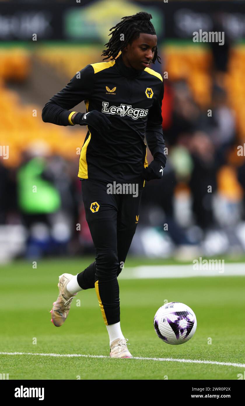 Tawanda chirewa wolverhampton wanderers hi-res stock photography and ...
