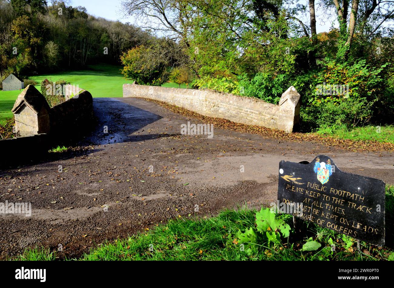 Golf course sign signs signage hi-res stock photography and images - Alamy