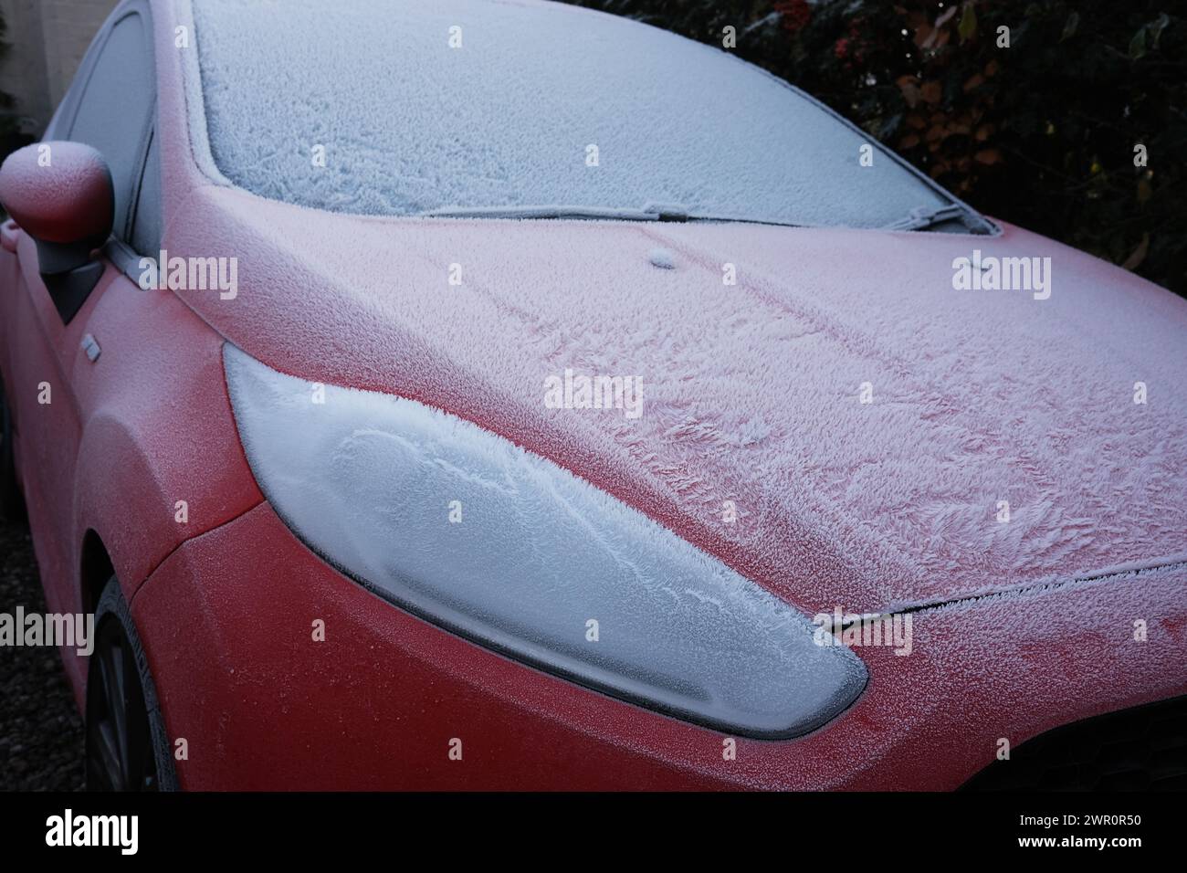 Frozen car hi-res stock photography and images - Alamy