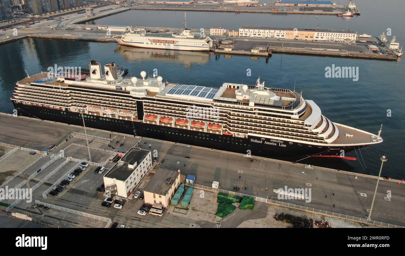 (240310) -- DALIAN, March 10, 2024 (Xinhua) -- This aerial photo taken ...