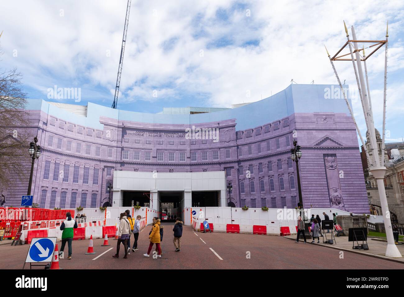 Image of Admiralty Arch on building site hoarding covering the historic ...