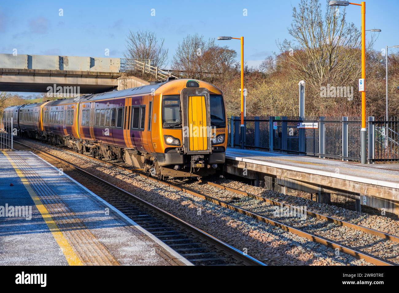 Stratford upon avon railway station hi-res stock photography and images ...