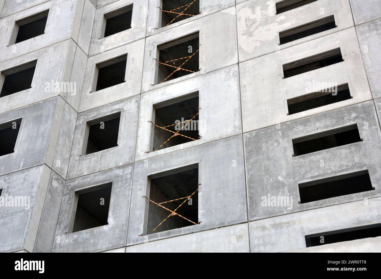 Multi storey panel house hi-res stock photography and images - Alamy