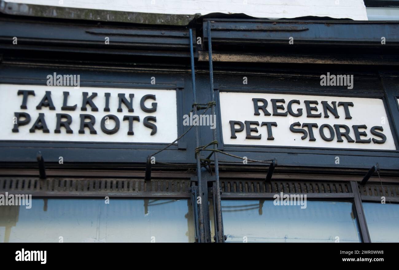 Hoardings hi-res stock photography and images - Alamy