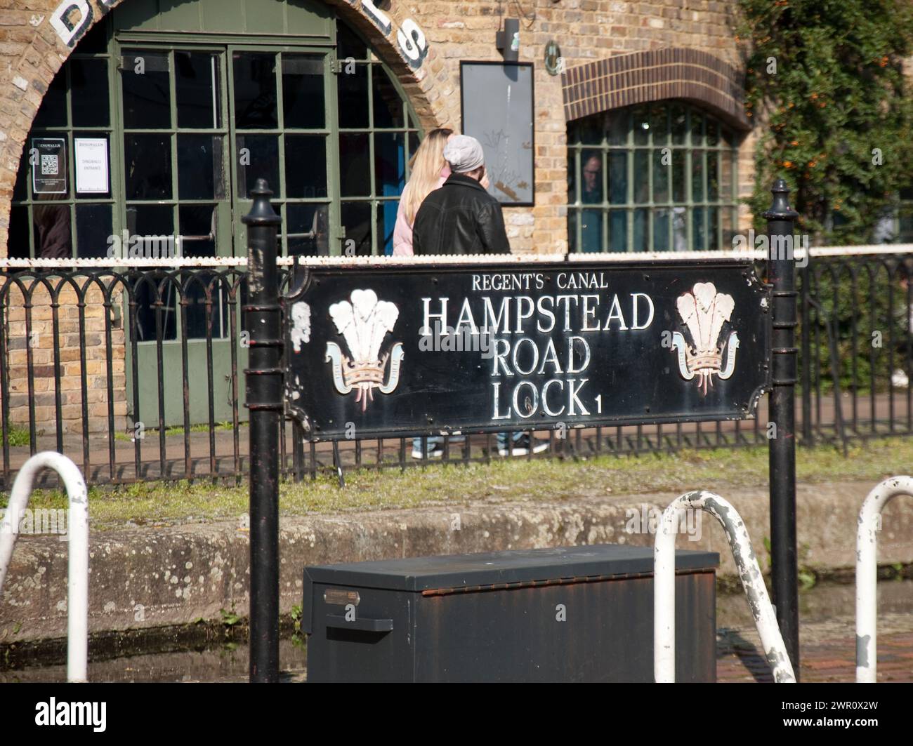 Hamstead Road Lock, Regent's Canal, Camden, London, UK Stock Photo - Alamy