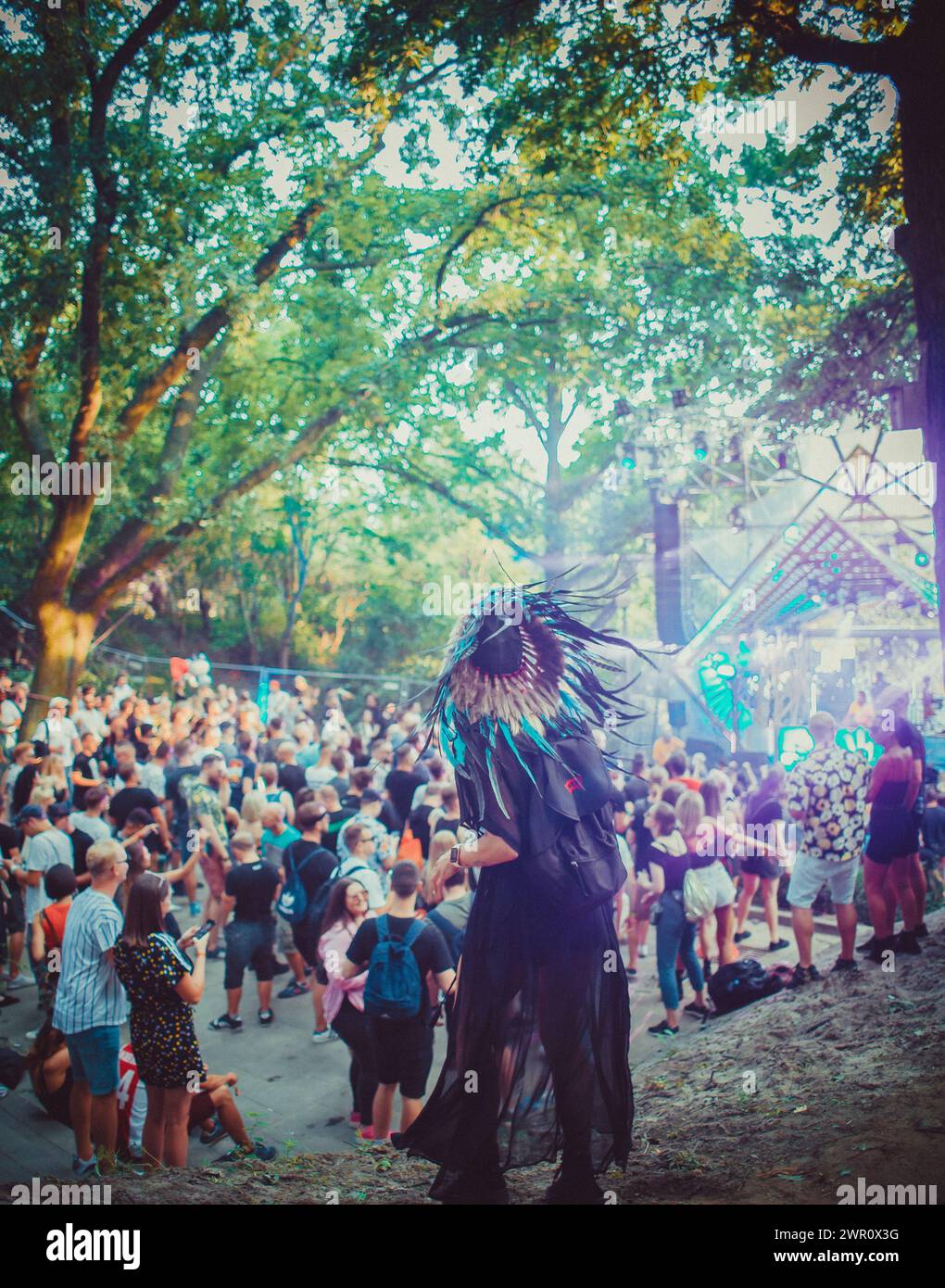 Crowd is dancing hi-res stock photography and images - Alamy