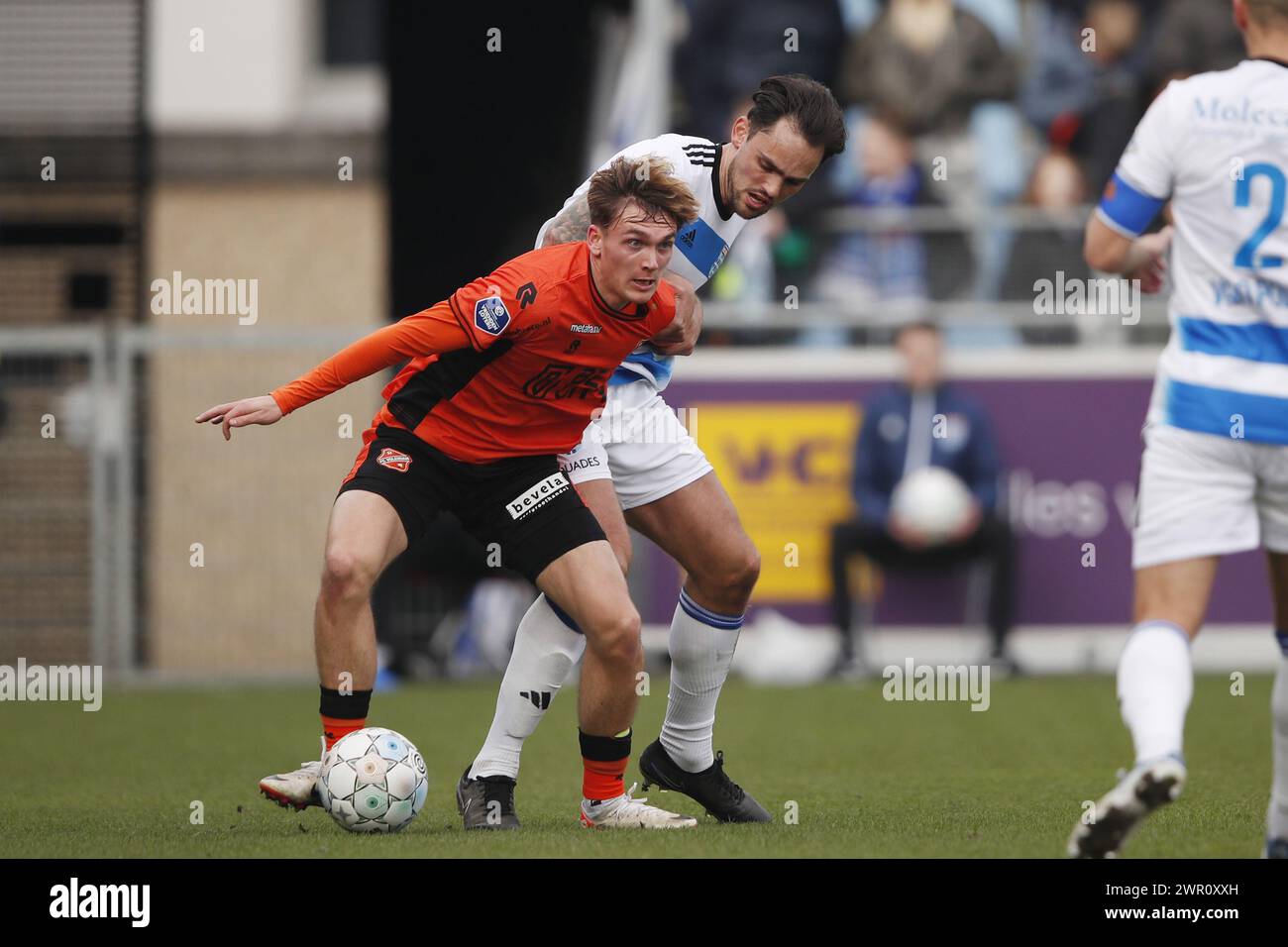 ZWOLLE - (l-r) Zach Booth of FC Volendam,Sam Kersten of PEC Zwolle ...
