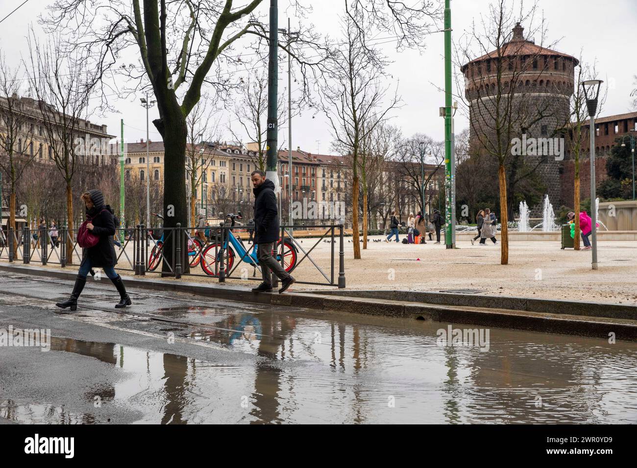 Milano, Italia. 10th Mar, 2024. Allagamenti a Milano dopo le forti ...