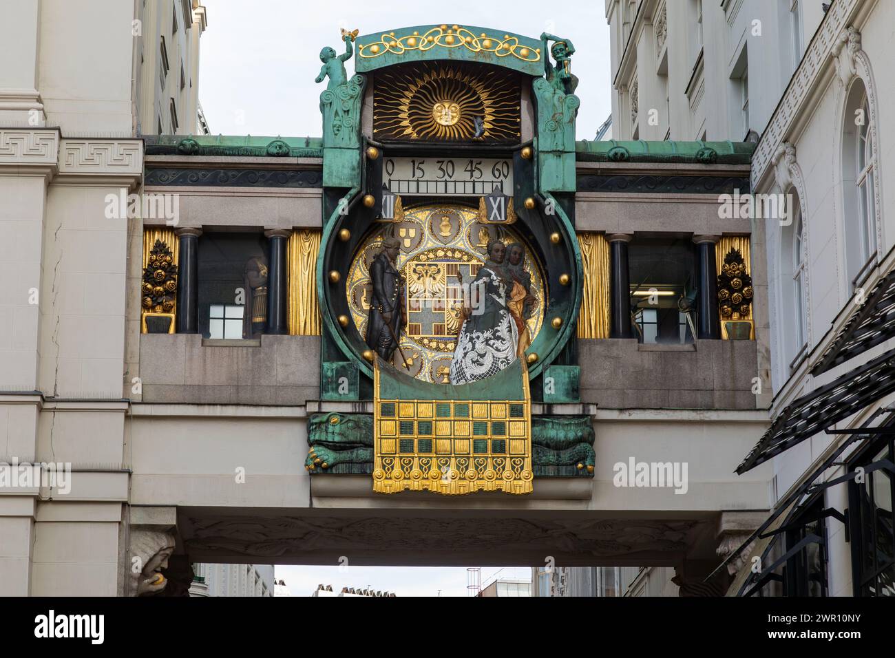 Anchor clock vienna austria hi-res stock photography and images - Alamy