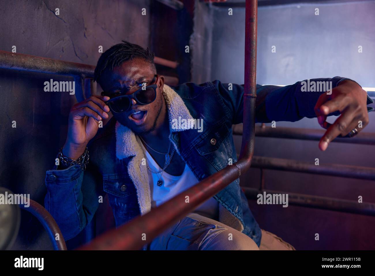 Dancer gang hi-res stock photography and images - Alamy